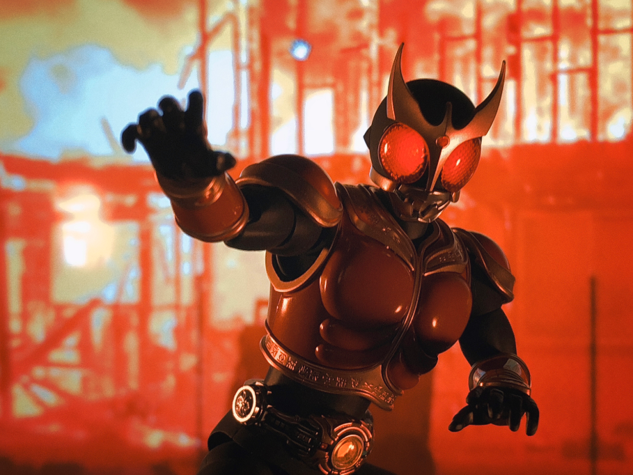 假面骑士空我FRS模型摄影，加灯效果展示_间歇性有趣的黑-站酷ZCOOL