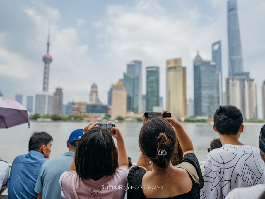 上海街头20230816_2_朱尼尔沙发SUFFA-站酷ZCOOL