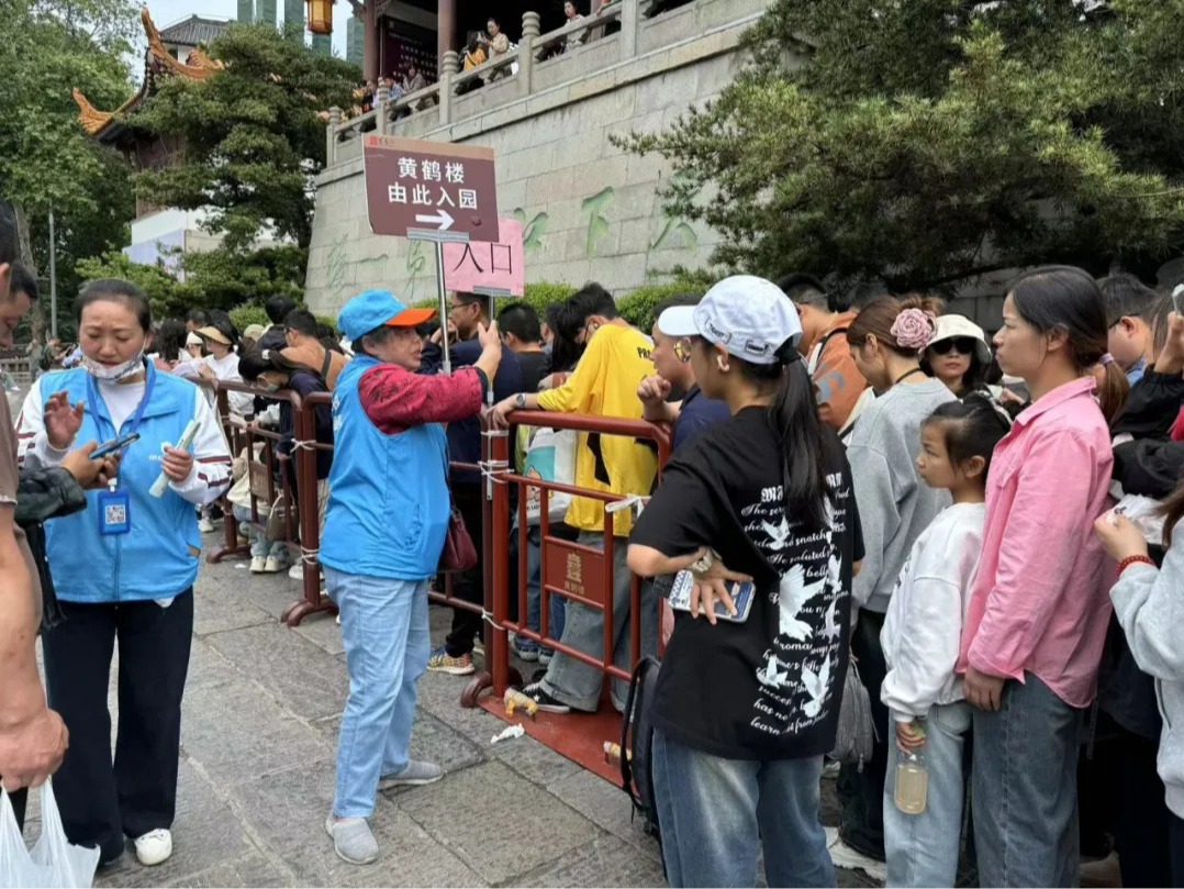 黄鹤楼公园里的抓拍_沙僧SEA-站酷ZCOOL