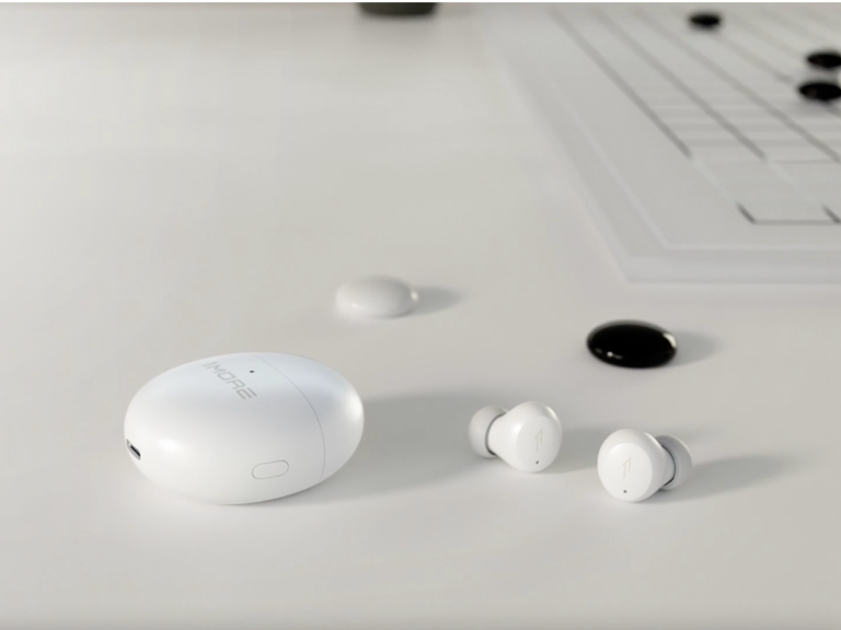 1More 万魔迷你豆耳机_杭州数模CG-站酷ZCOOL