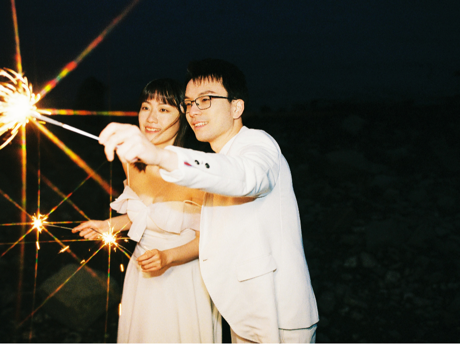 胶片|一起来放烟火吧_胡四喜cancan-站酷ZCOOL