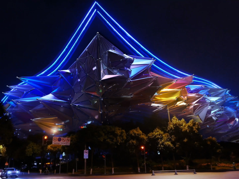 NOIZE 「高能预警——C.D.C出现BUG」_RayanStudio-站酷ZCOOL