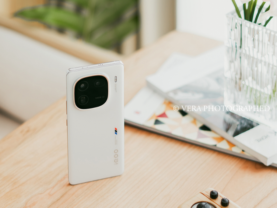 iQOO 12 Pro _叶少Vera-站酷ZCOOL