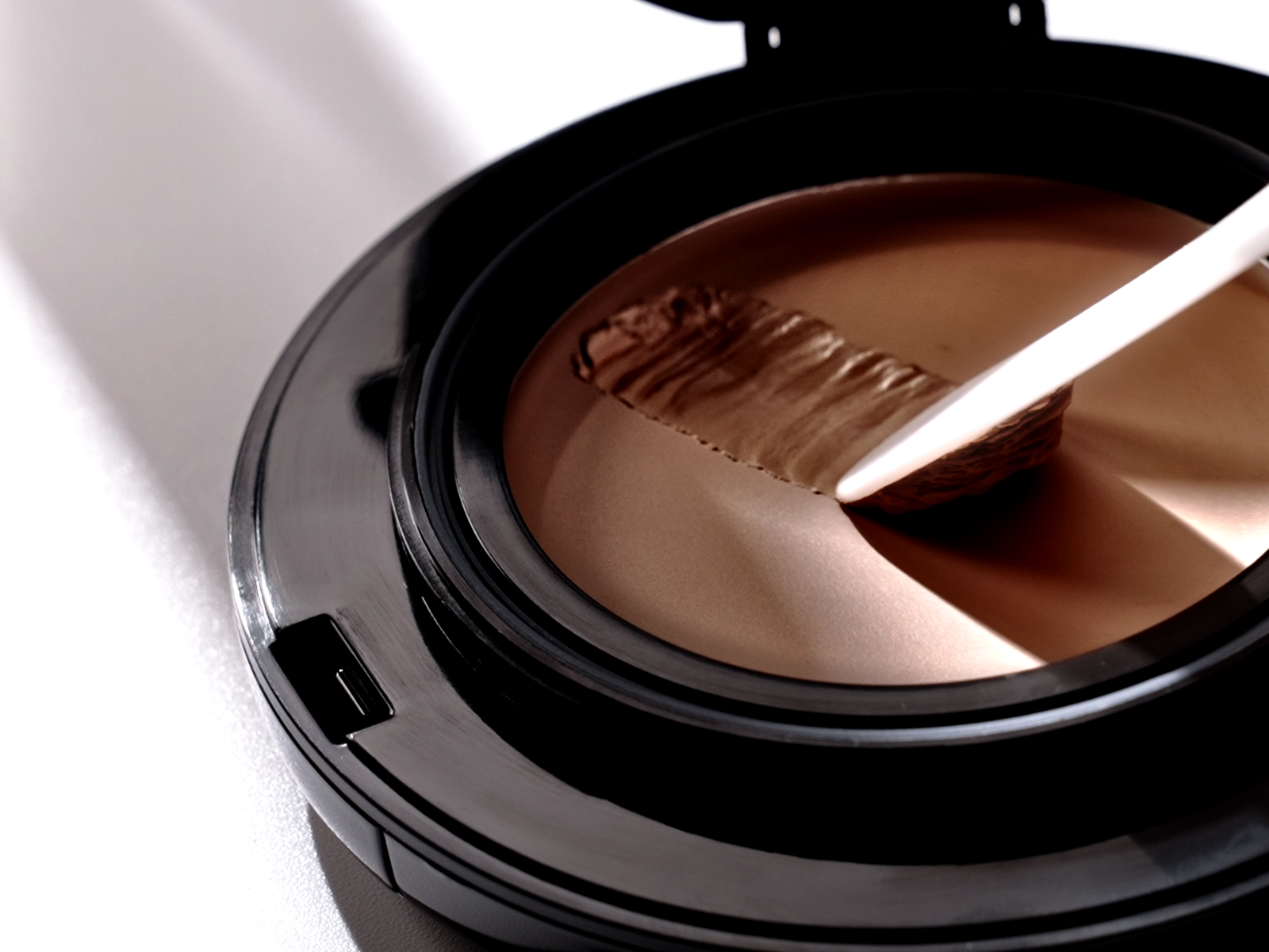 自由域 | Kolmar 彩妆系列产品广告_Pasionaset-站酷ZCOOL