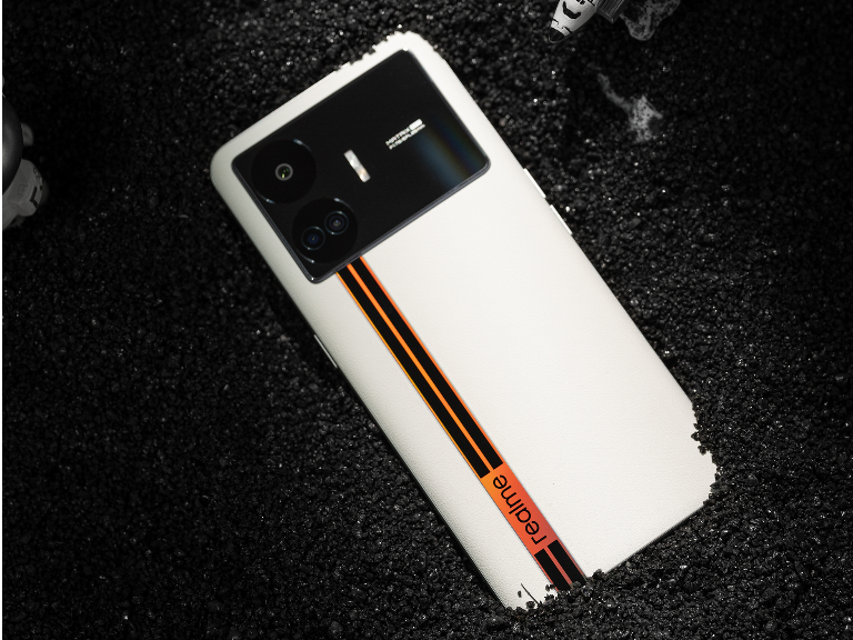 真我GT Neo5 SE 圣白幻影_ShouziVision-站酷ZCOOL