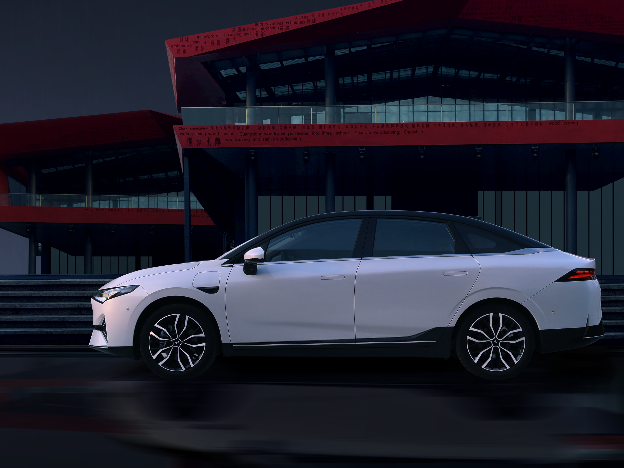 小鹏汽车P5_独立修图师小红-站酷ZCOOL