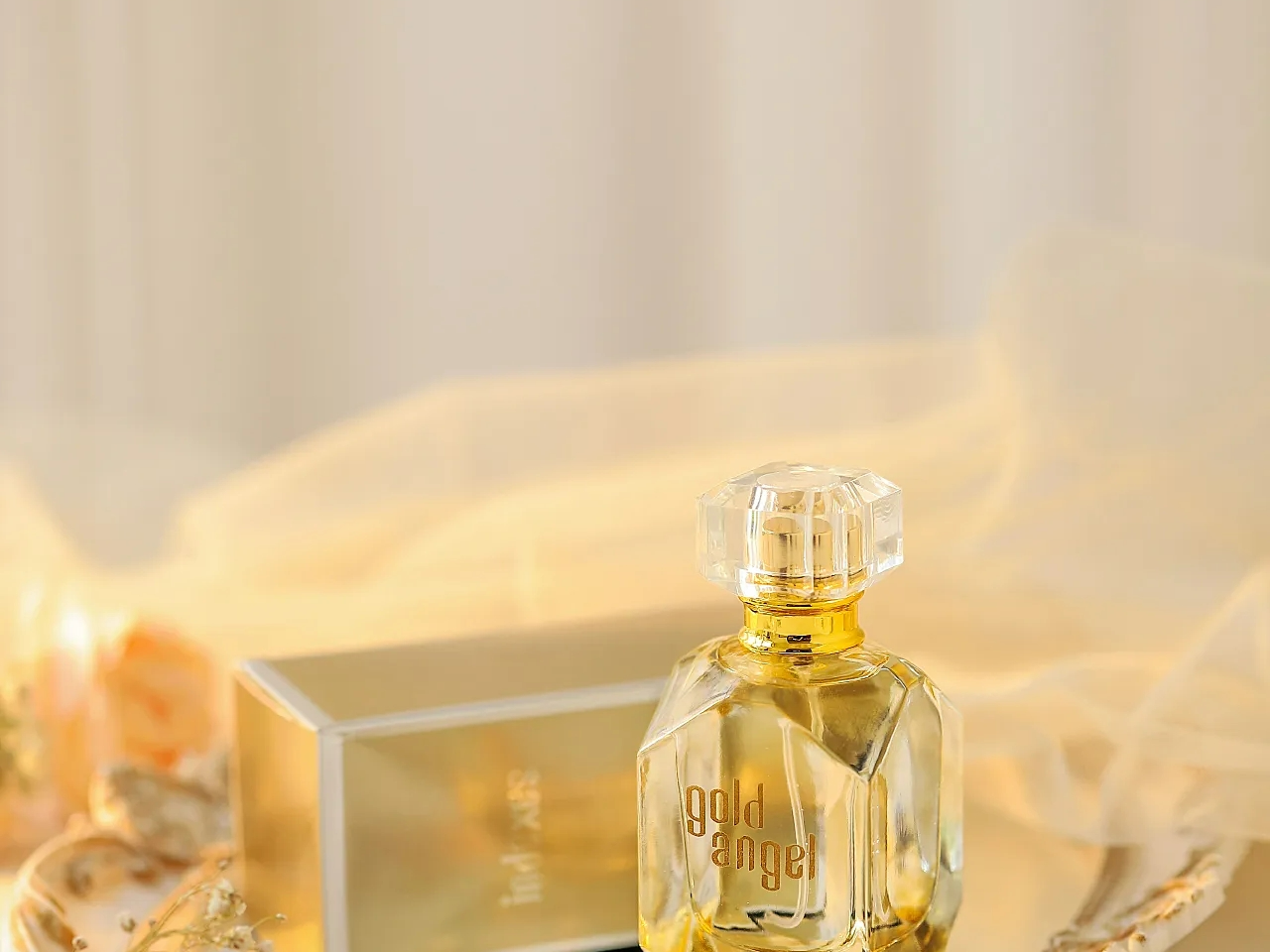 香水_GM昊昊-站酷ZCOOL