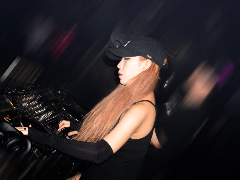 in wan zhou space_小伟XiaoMax-站酷ZCOOL