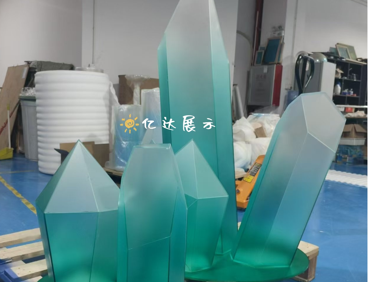 亚克力磨砂水晶柱_亿达展示YAKELI-站酷ZCOOL