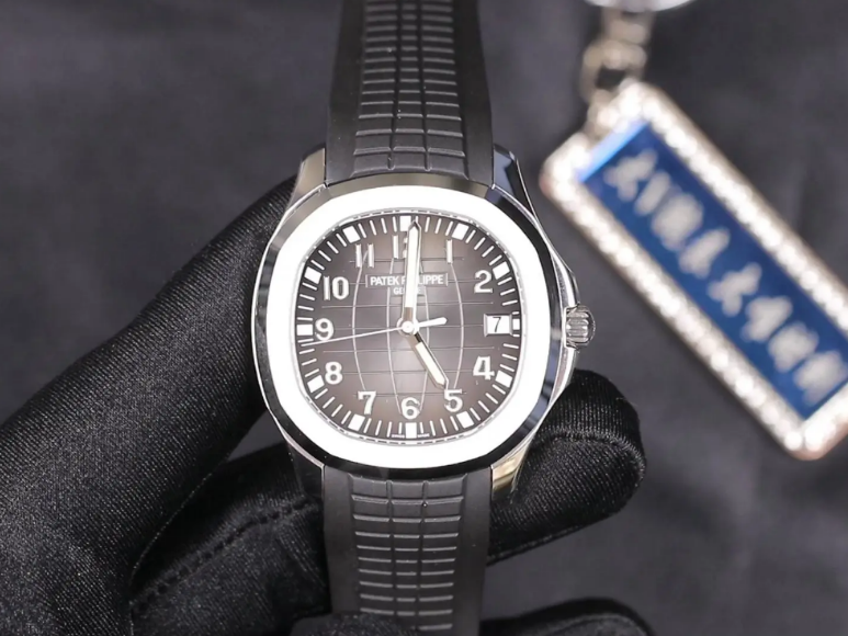 原版盘面指针升级钢壳黑面款手雷5167腕表！_大V腕表953288775-站酷ZCOOL