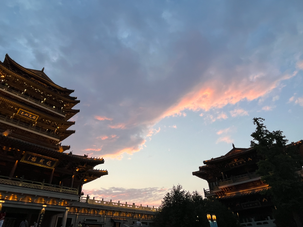 云彩；建筑；落霞；光影_Z556988852-站酷ZCOOL