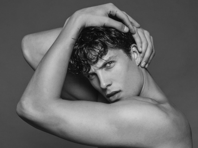 吸血鬼家族_广州优思模特Sisi-站酷ZCOOL