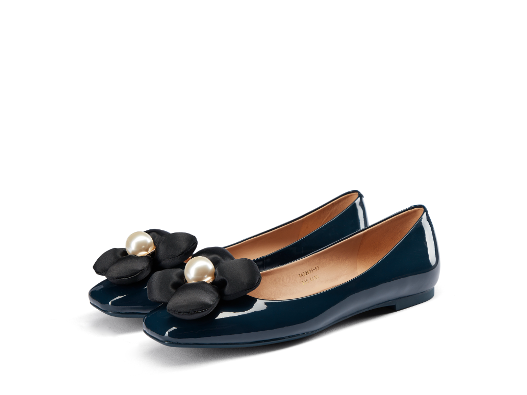 女鞋白底图丨鞋类产品白底图精拍精修_拍照的阿森-站酷ZCOOL