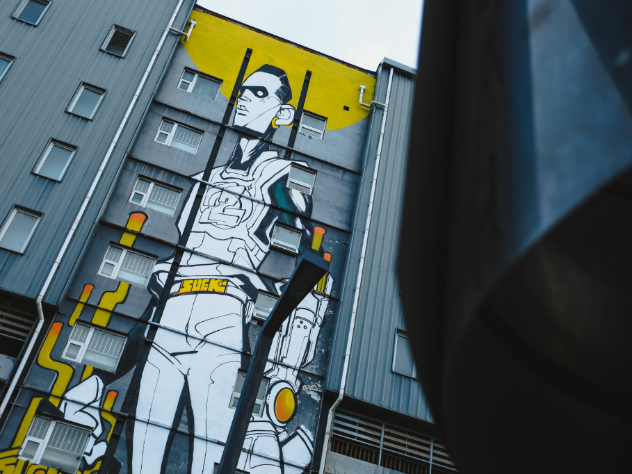 THE YOUNG 798 街头艺术现场 萨克万 大型墙面涂鸦创作_575潮流艺术-站酷ZCOOL