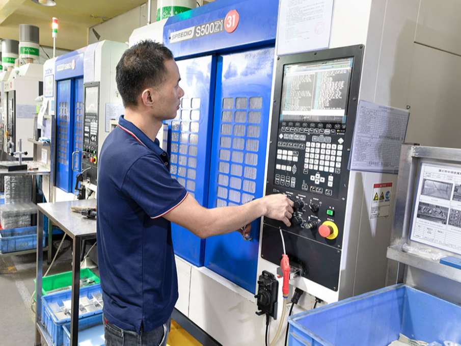 工厂拍摄 | CNC五金加工车间宣传摄影_数野工场-站酷ZCOOL