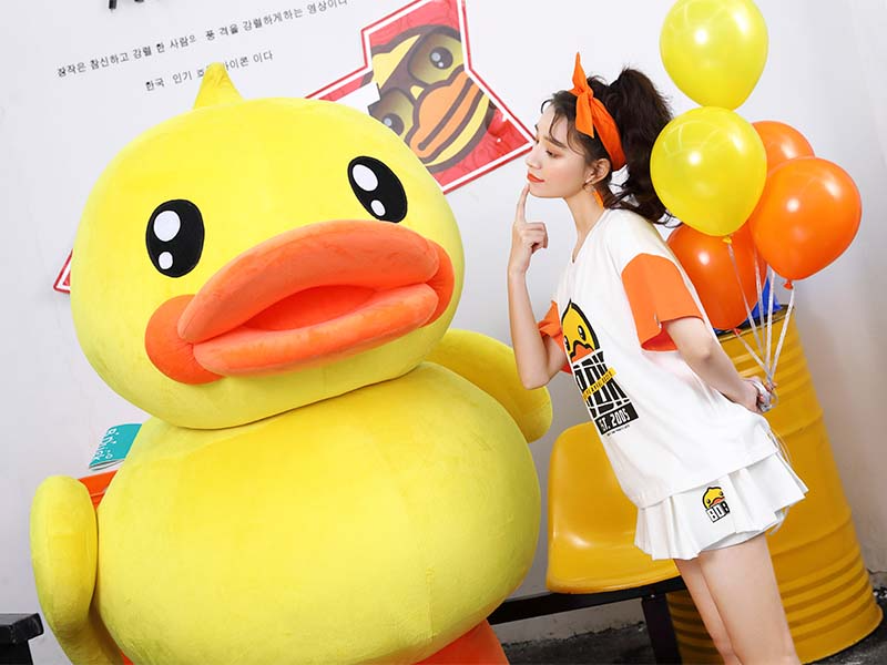 B.DUCK 女装摄影 时尚轻运动 乐趣文化_乐趣视觉营销-站酷ZCOOL