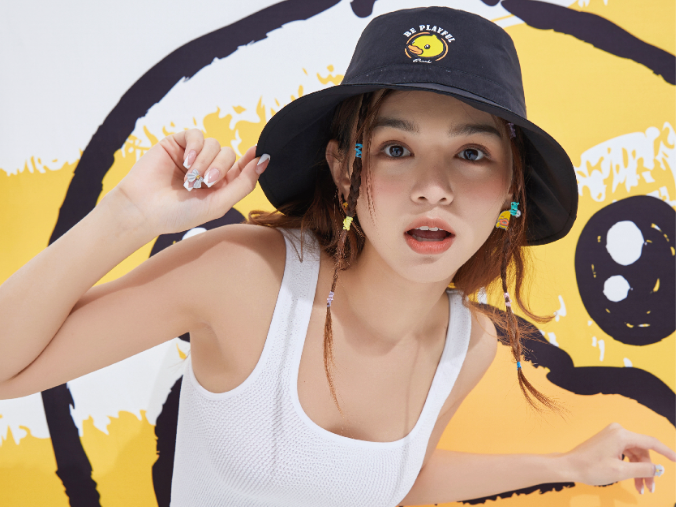 小黄鸭防晒联名款主题01 | B.Duck & VVC 菁池视觉_菁池视觉-站酷ZCOOL