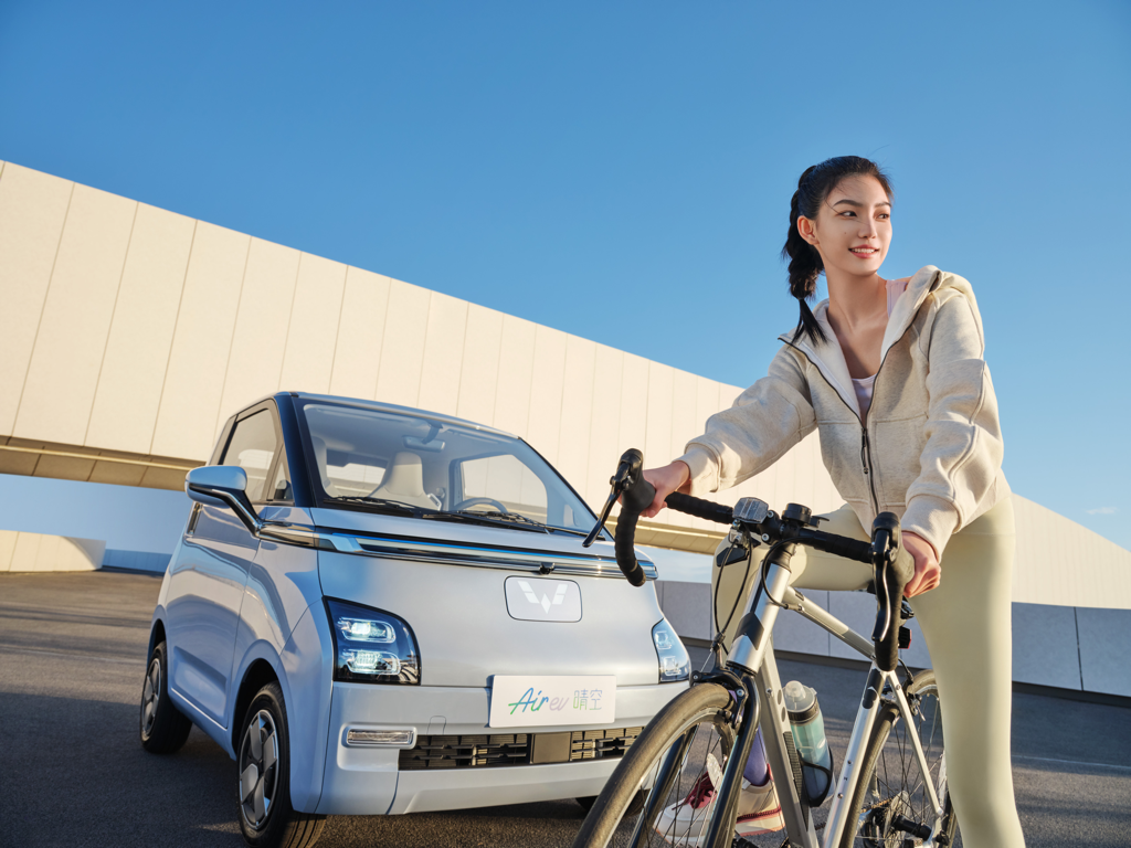 五菱-air-ev汽车修图_摄影师刘杨-站酷ZCOOL