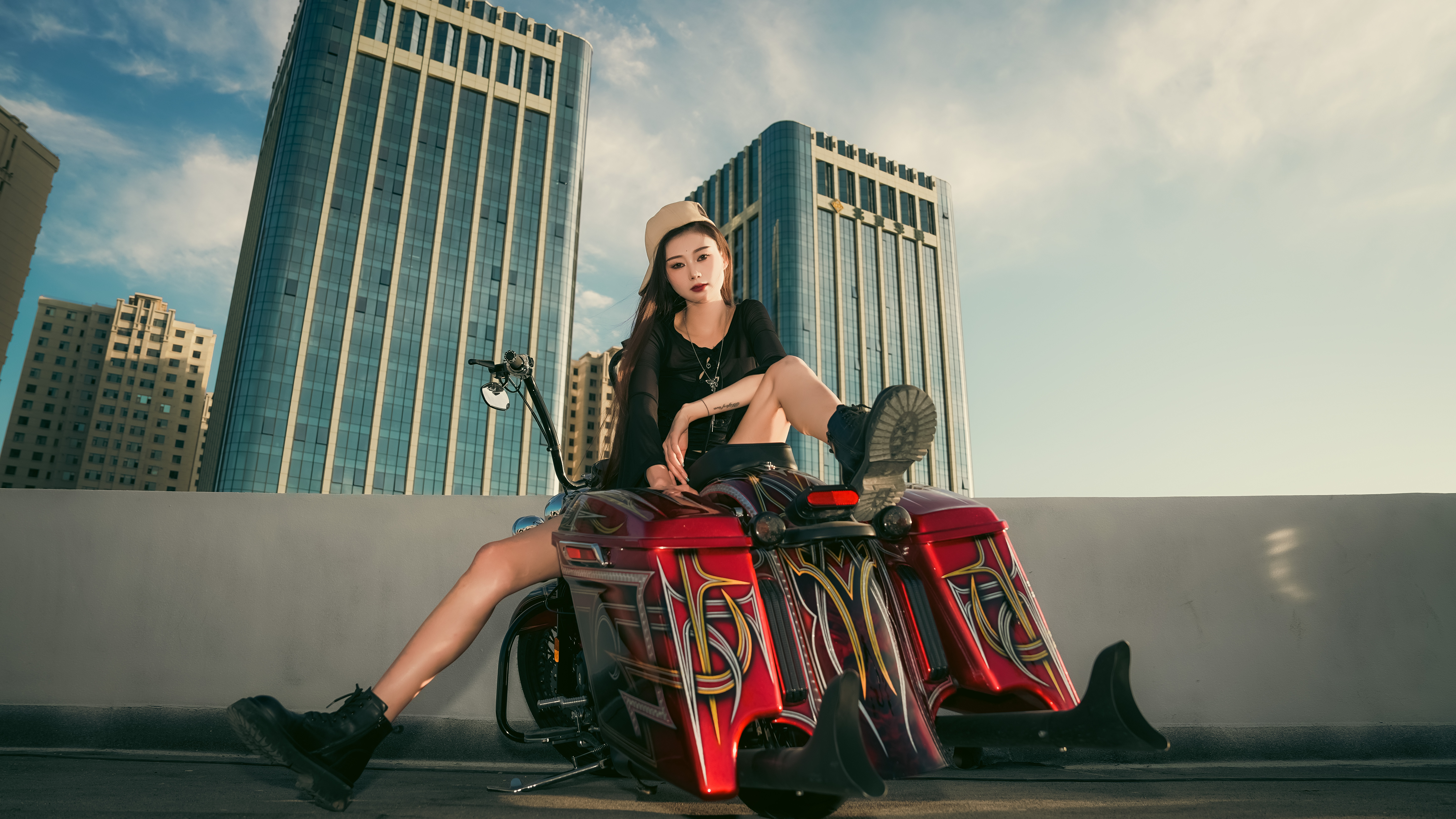 天台机车 | 机车美女_Tol去发现美-站酷ZCOOL