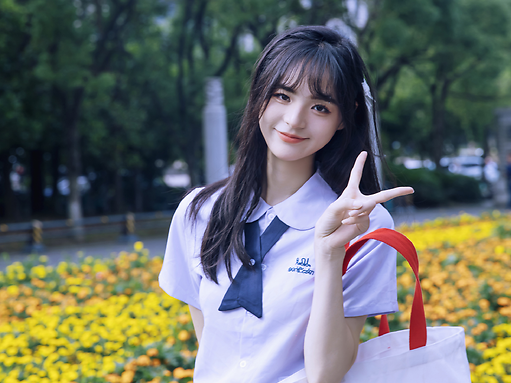 我说这是武大最美的学姐，没人反驳吧？_欢乐纪-站酷ZCOOL