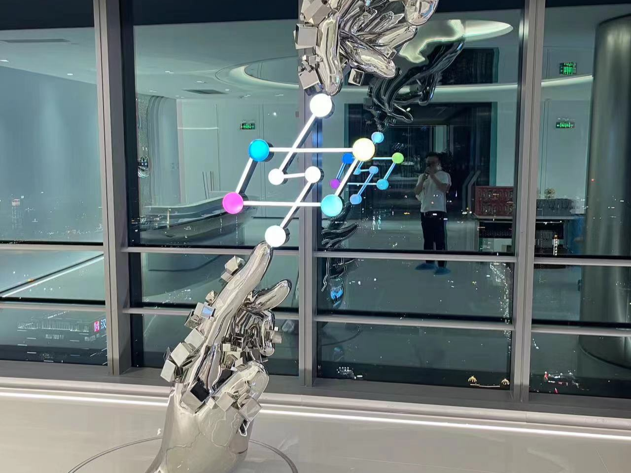 广州游戏公司金属不锈钢雕塑手指_众钰18928550441-站酷ZCOOL