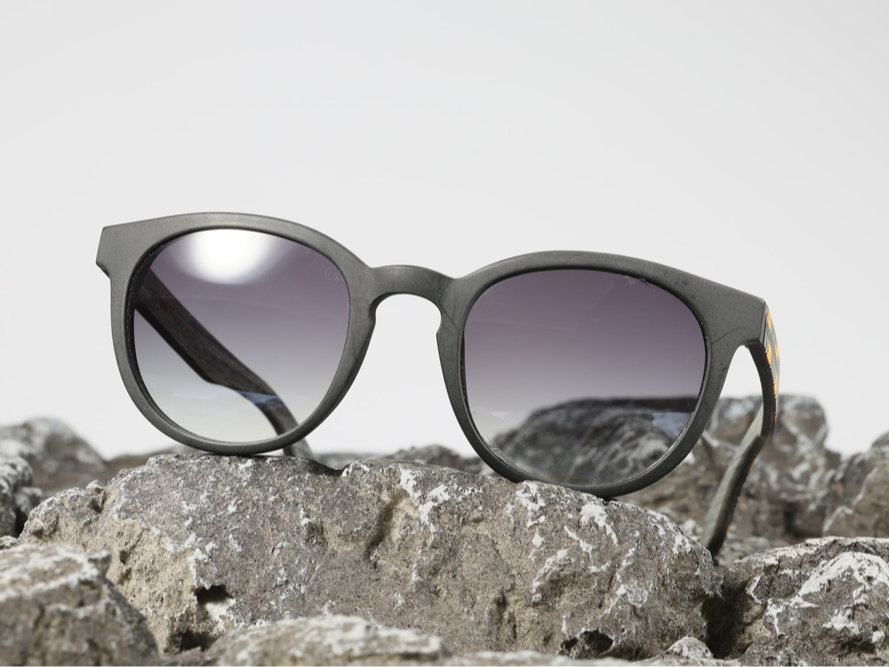 高端眼镜定制：你知道什么是TR90眼镜框吗？-新创森_新创森眼镜工厂-站酷ZCOOL