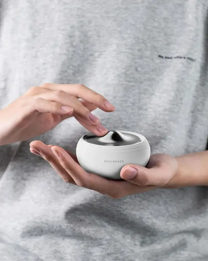 欣赏 | 不一样的高颜值耳机设计_CMF设计军团-站酷ZCOOL