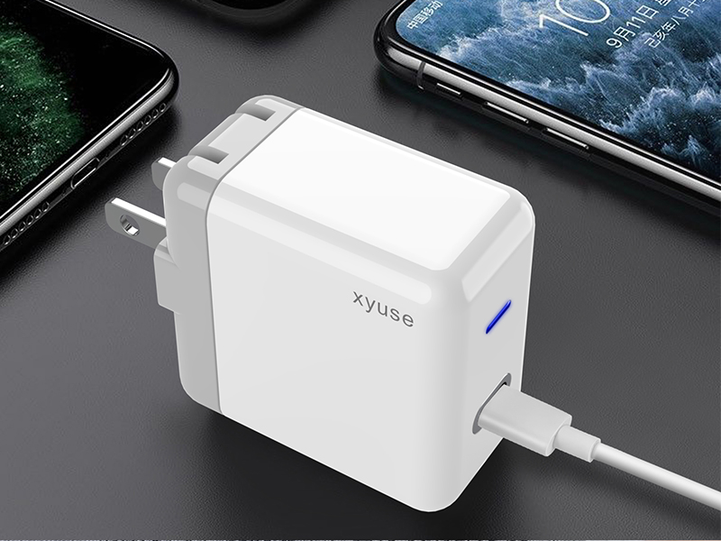USB-C Charger_碎碎Nancy-站酷ZCOOL
