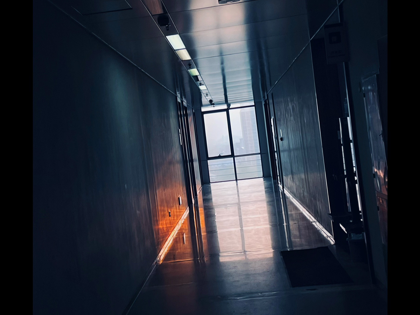 画室的蓝调时刻_blingblingk-站酷ZCOOL