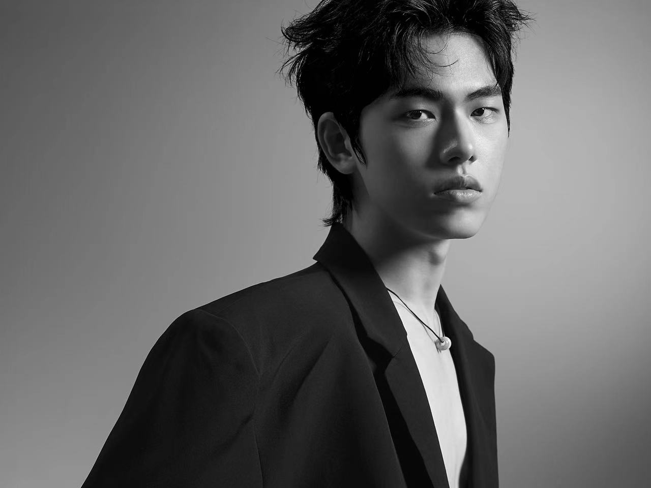 JND模特 | SUNG 真空西装_广州杰迪韩国模特-站酷ZCOOL