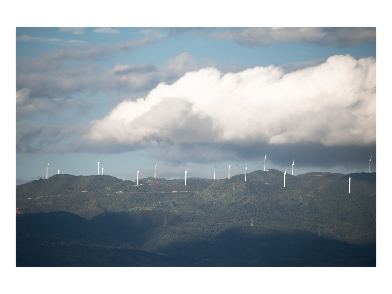 大理的云_李OYE-站酷ZCOOL