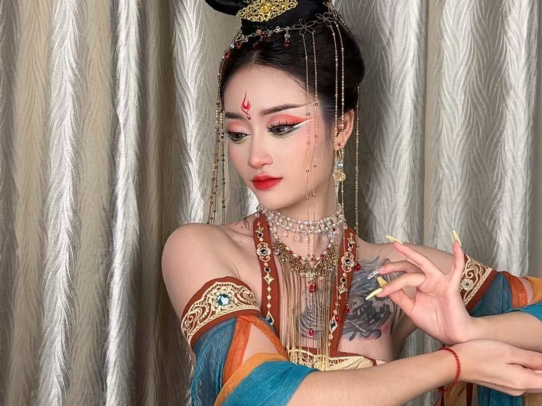 敦煌美女_北京化妆师-站酷ZCOOL