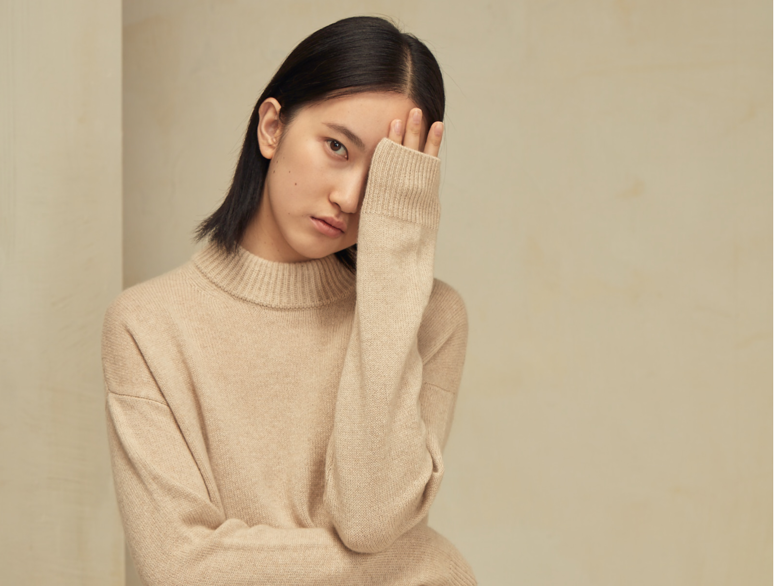 OVV女装拍摄，棚内简约时尚风格_上海子漾摄影-站酷ZCOOL