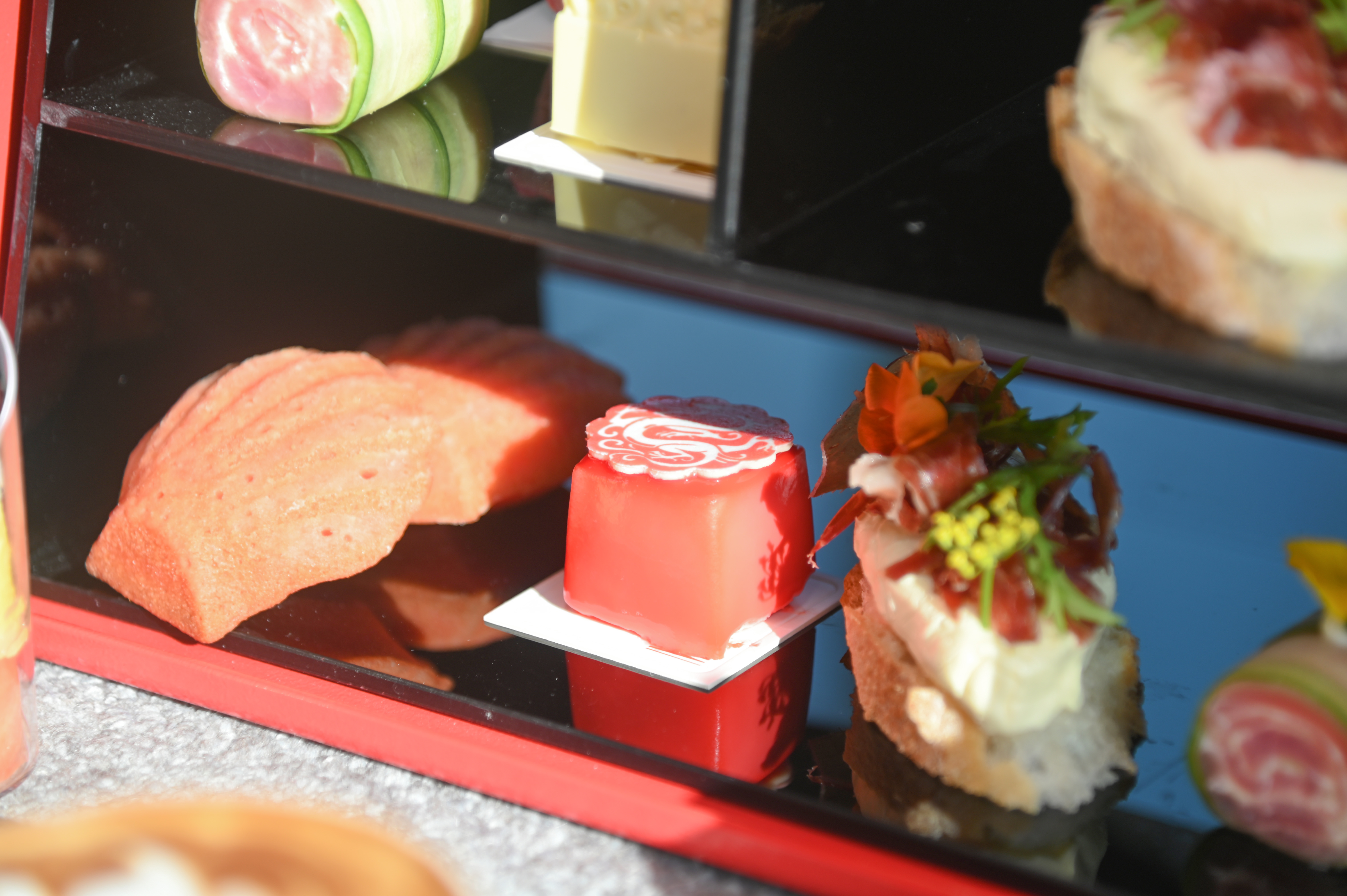 新春新年红火下午茶甜品_Nicegir1-站酷ZCOOL