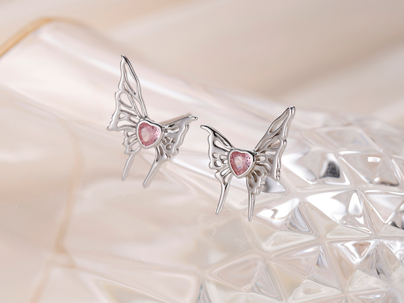 ins风蝴蝶耳钉_cous-站酷ZCOOL