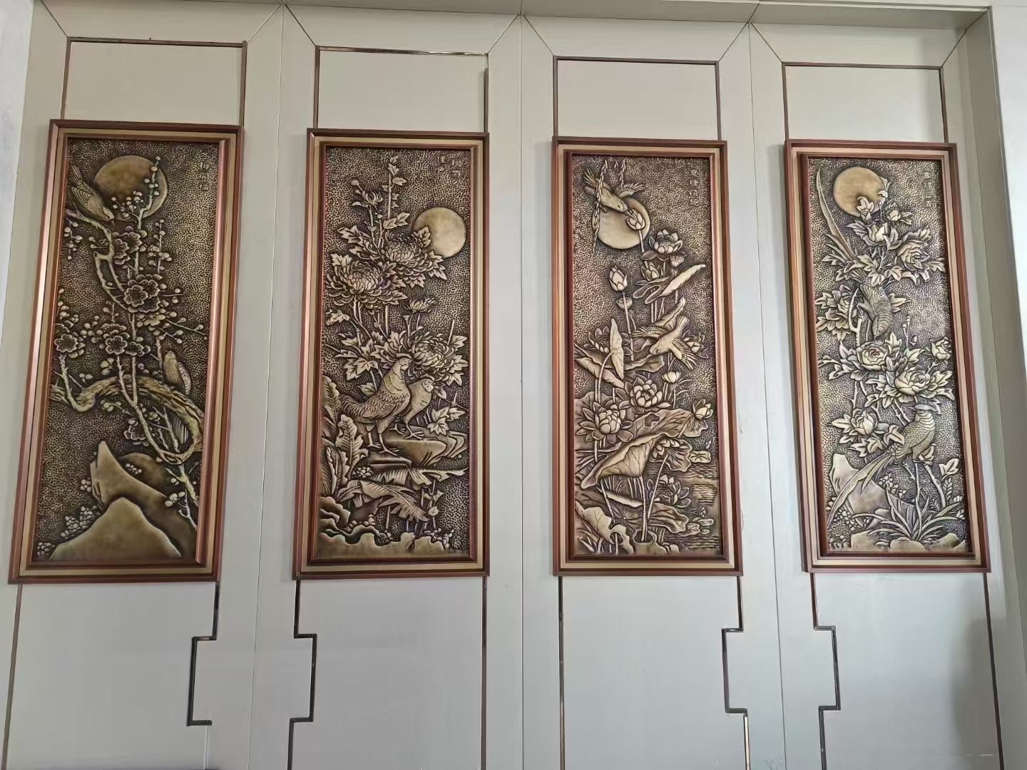 手工锻铜浮雕梅兰竹菊壁画 立体3D黄铜做旧浮雕壁画_w13927702320-站酷ZCOOL