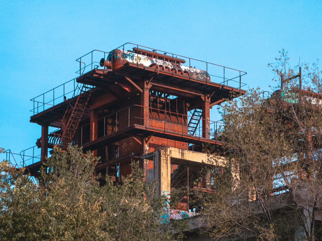 📸 巨罐擎天，工业遗珠 _Carolin_瑶-站酷ZCOOL