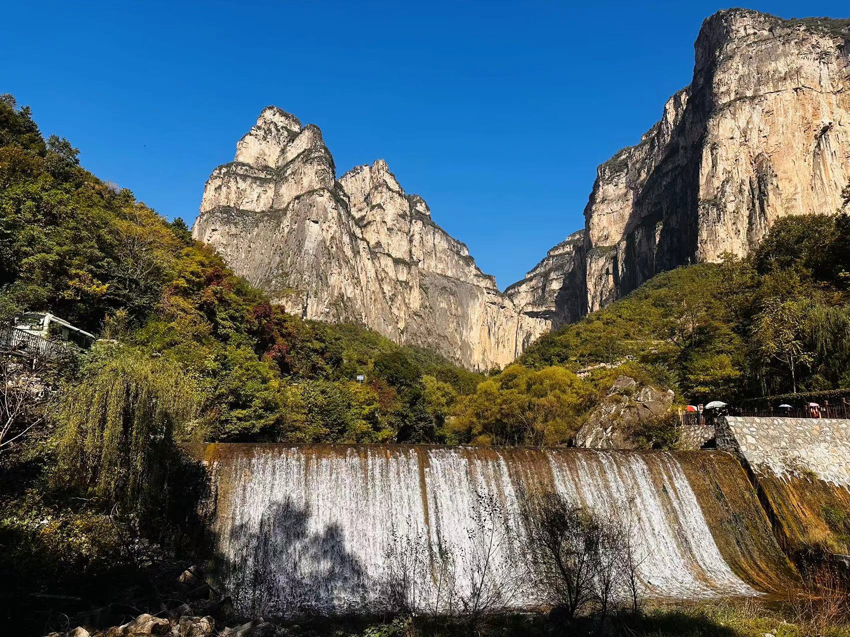 瀑布_haha嘻嘻-站酷ZCOOL