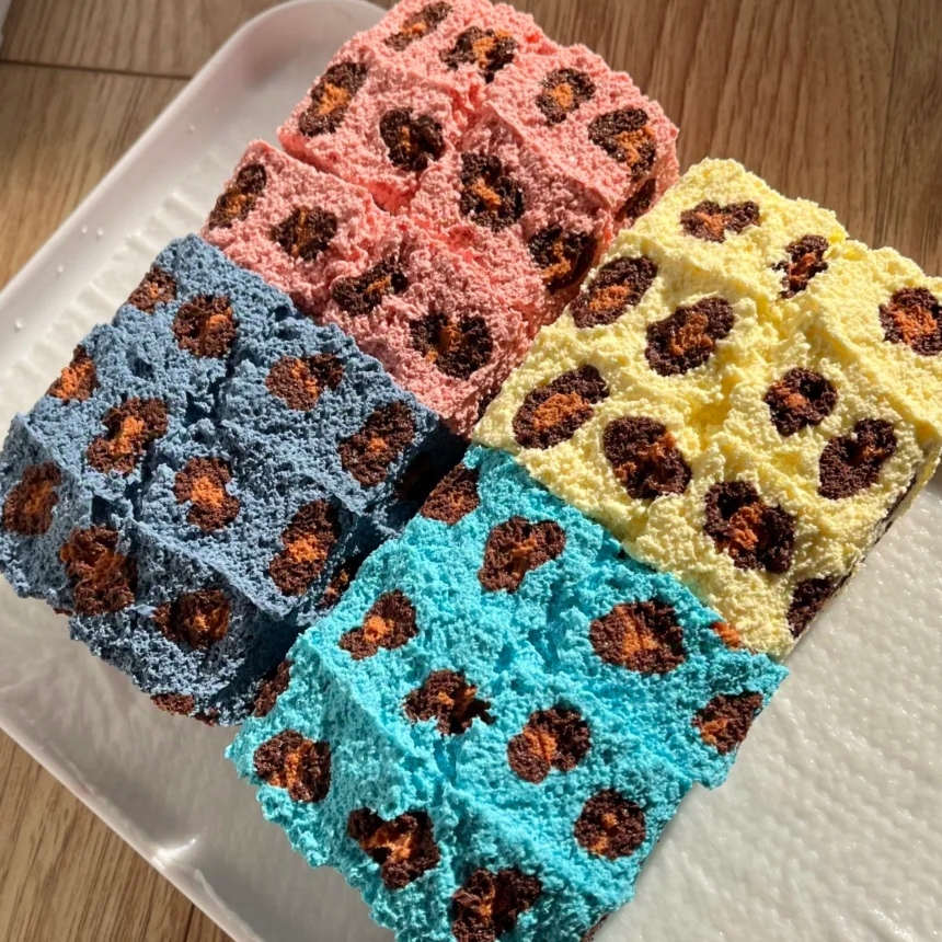 分享:请你吃下午茶(豹纹吐司面包)_可爱小红薯听音乐-站酷ZCOOL