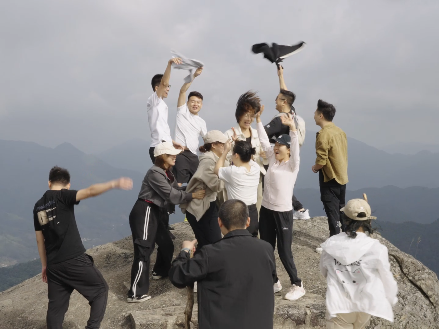 年终总结视频_罗龙1988-站酷ZCOOL