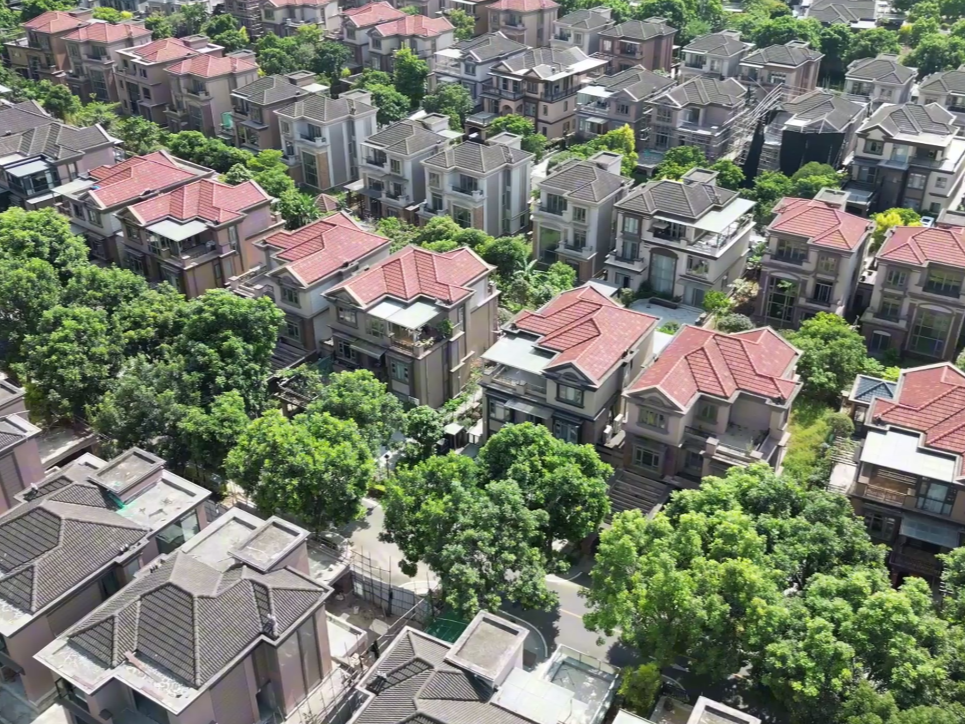 航拍视频素材【东莞市厚街镇海逸豪庭御峰别墅区】_Alan路过-站酷ZCOOL