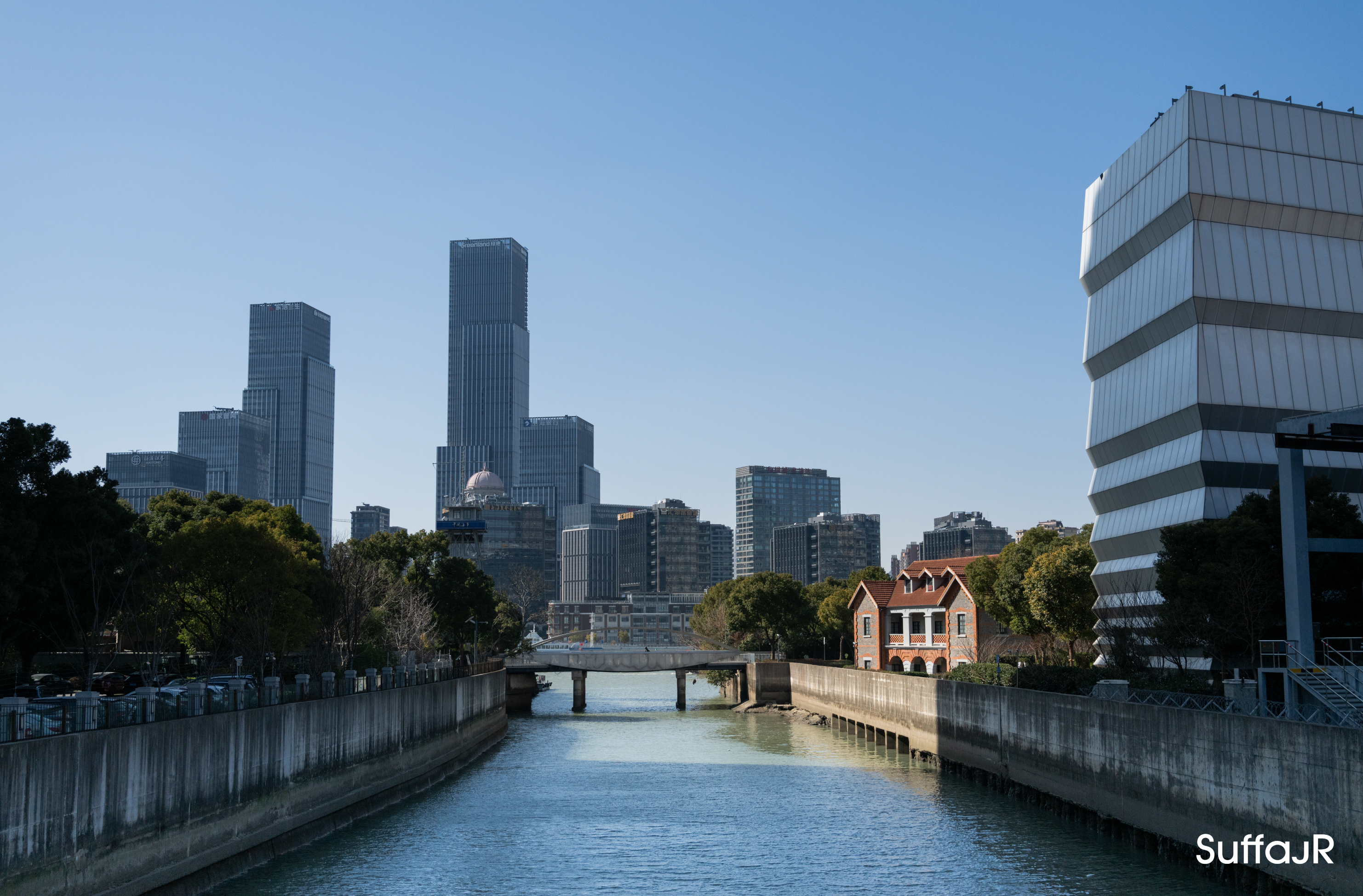 街头摄影20250208_朱尼尔沙发SUFFA-站酷ZCOOL