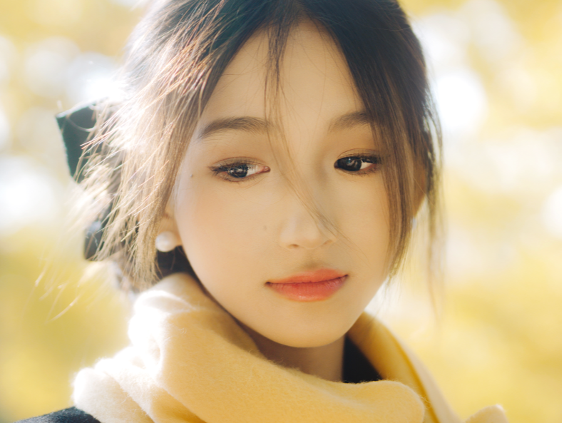 漫步黄林间的诗意时光_芥茉在拍照-站酷ZCOOL