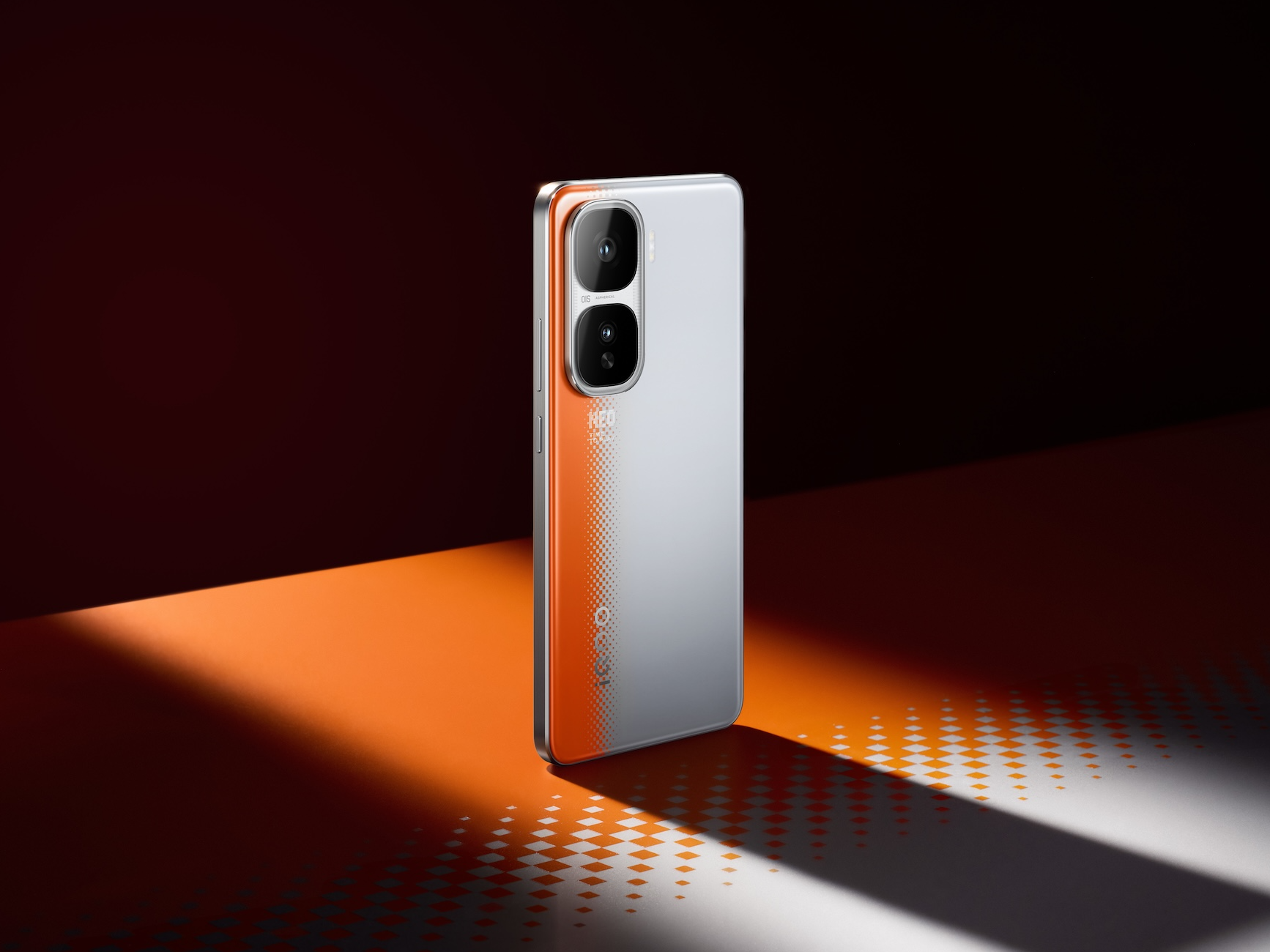 iQOO Neo 10 产品美图_合理犯规FAIRFOUL-站酷ZCOOL