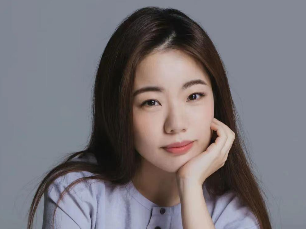 蒋方舟携新书《主人公》亮相厦门外图_芭乐芭乐乐-站酷ZCOOL