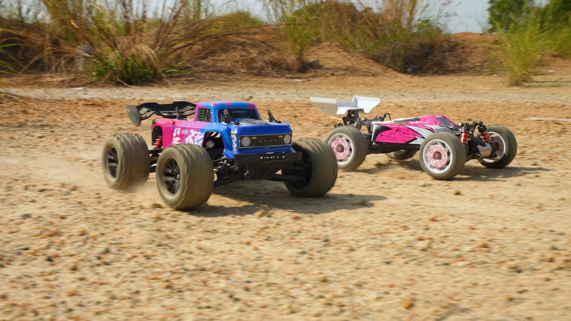 极速60km/h的RC高机动遥控越野车，高速模型玩具车样片_阿弟哥adi-站酷ZCOOL