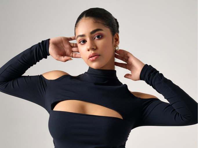 广州女外模shein拍摄连衣裙外贸模特巴西小麦色女模_优思模特经纪didi-站酷ZCOOL