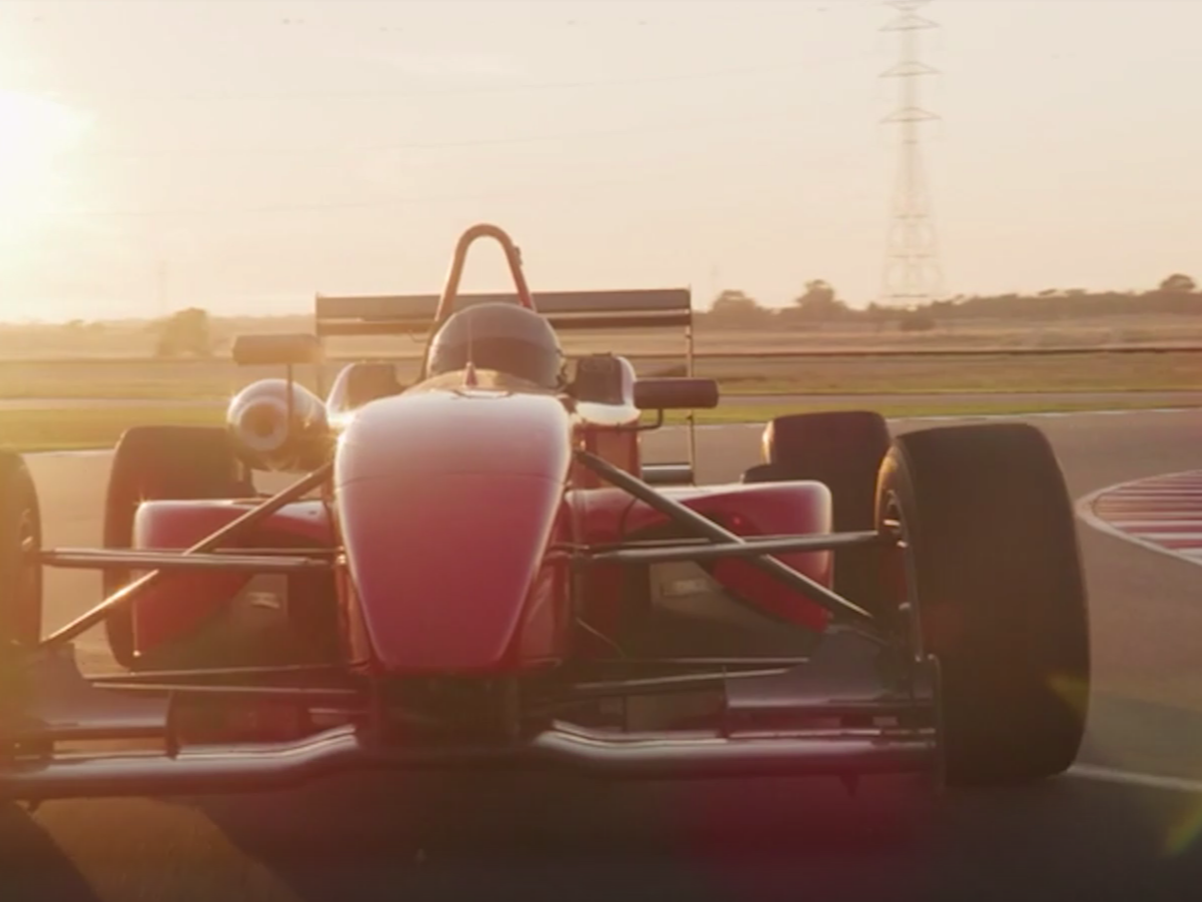 F1赛车广告片_运营小牛马-站酷ZCOOL
