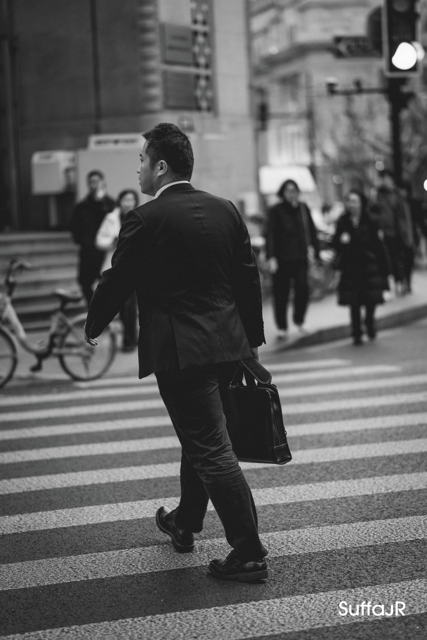 Night SHANGHAI_朱尼尔沙发SUFFA-站酷ZCOOL