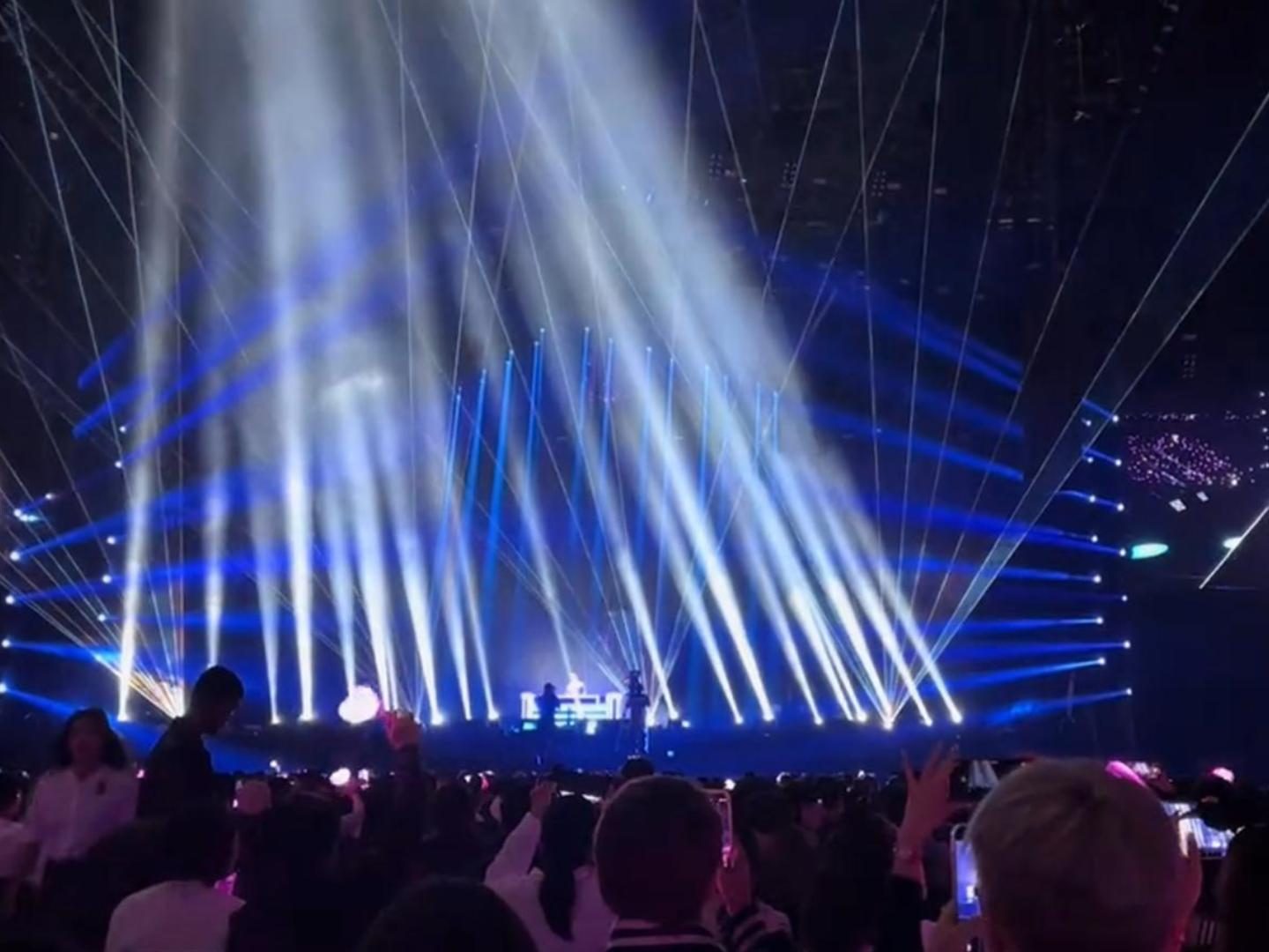 大型舞台演出LED显示屏解决方案提供商【德方DEFUN】_德方互娱-站酷ZCOOL